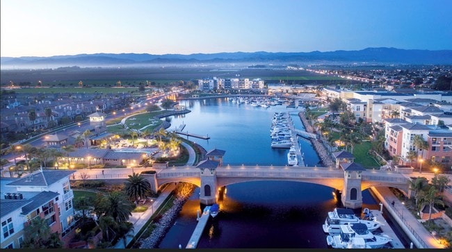 Harbour Island Apartments for Rent with a Walk-In Closet - Oxnard, CA ...