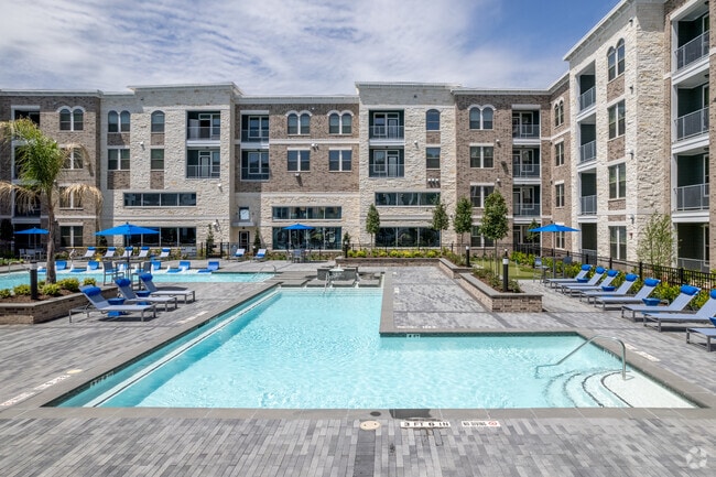 Apartments for Rent with Hardwood Floors Near Bay Colony Pointe West ...