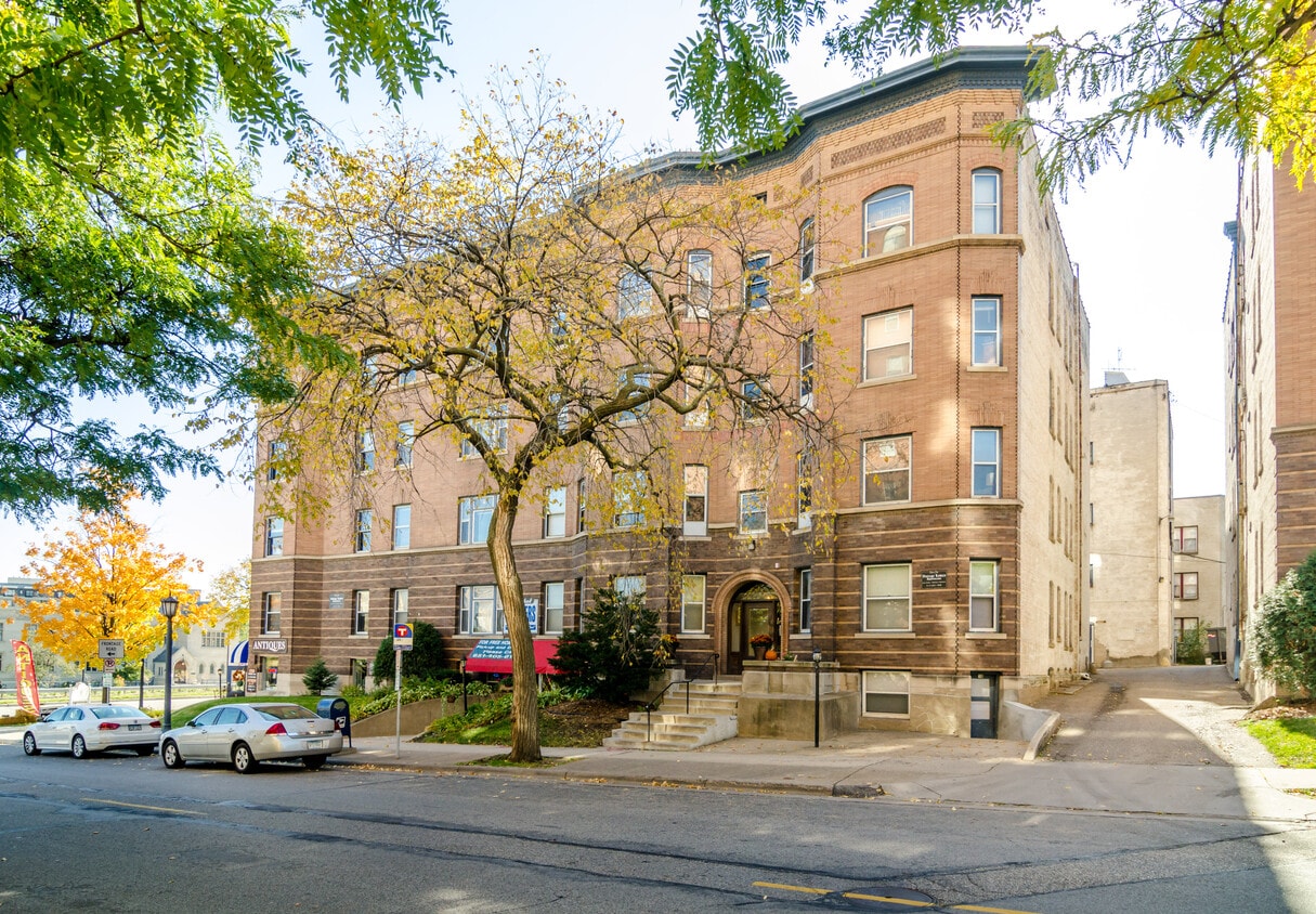 Lowry Hill Apartments - 1770 Hennepin Ave Minneapolis, MN 55403 ...
