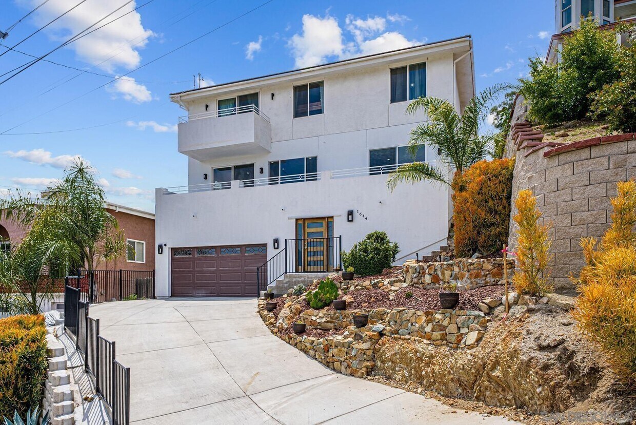 1644 Cuyamaca Ave, Spring Valley, CA 91977 - House Rental in Spring ...