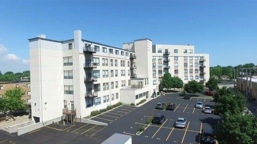 2451 W Howard St, Chicago, IL 60645 - House Rental in Chicago, IL ...