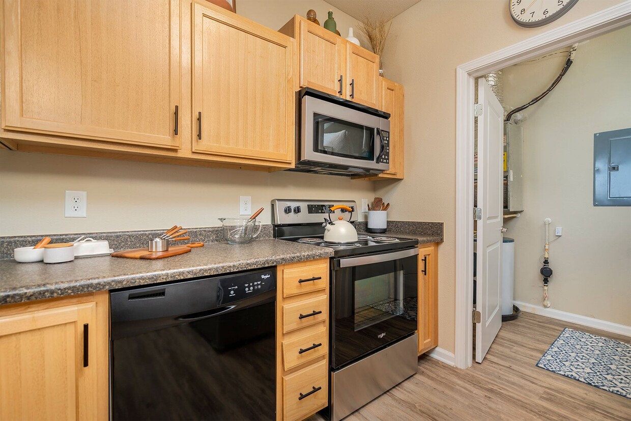 Brookstone Crossing Apartments - 6416 Ridgeline Dr Cold Spring, KY ...
