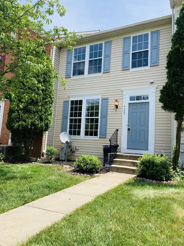 4225 Begonia Dr, Bowie, MD 20720 - Townhome Rentals in Bowie MD ...