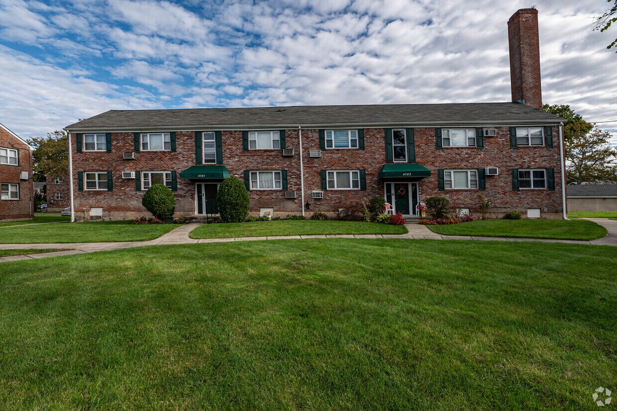 Valley Park Estates - Apartments in Valley Stream, NY | Apartments.com
