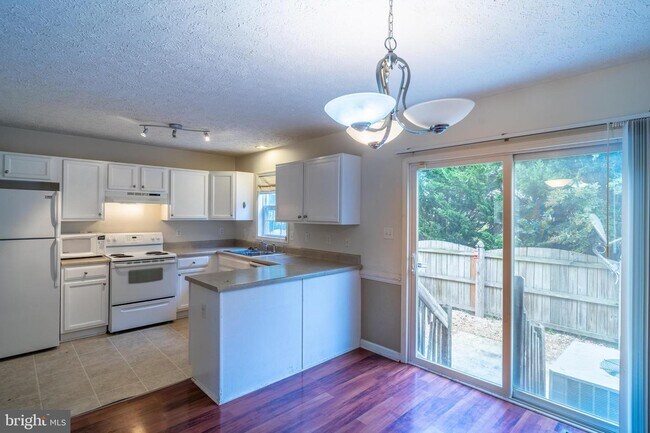 1104 Settlers Landing Dr Tappahannock Va 22560 Townhome Rentals In