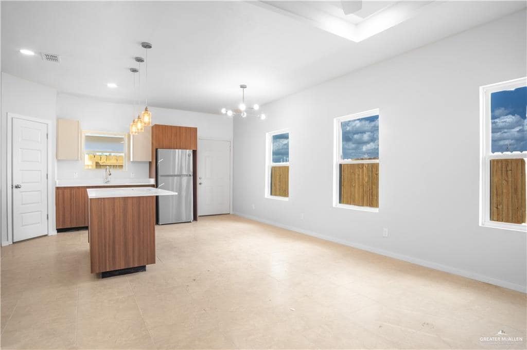 5 N Alexandrite Ave Unit 2, Edinburg, TX 78541 - Room for Rent in ...