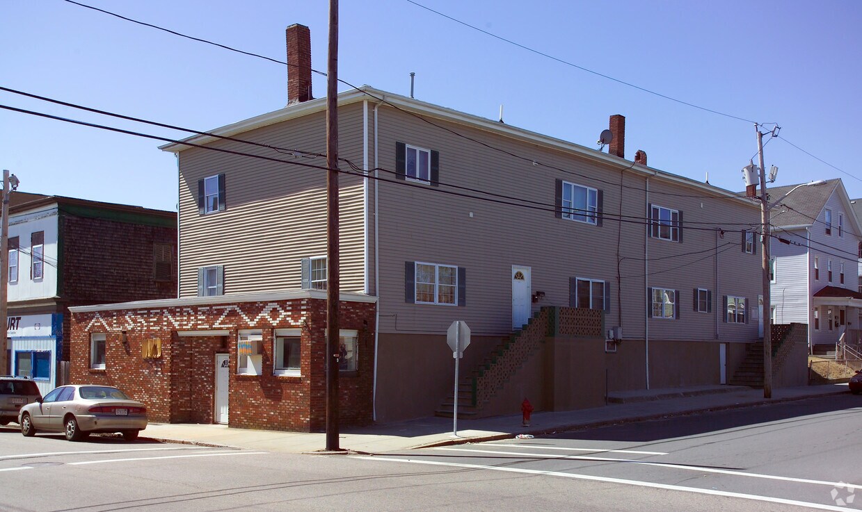 233 E Main St, Fall River, MA 02724 - 233 E Main St Fall River, MA ...