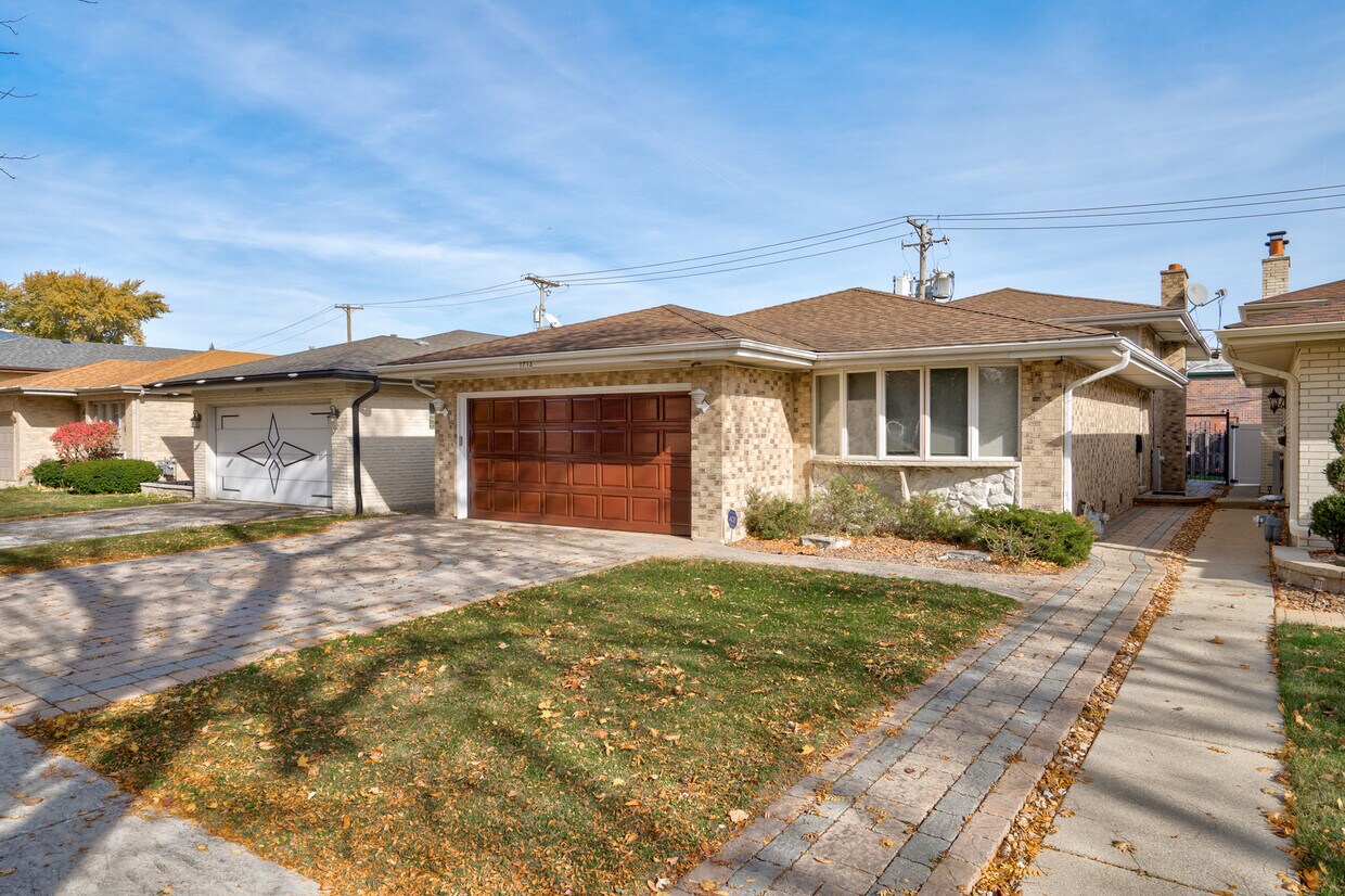 1713 N 72nd Ct, Elmwood Park, IL 60707 - House Rental in Elmwood Park ...