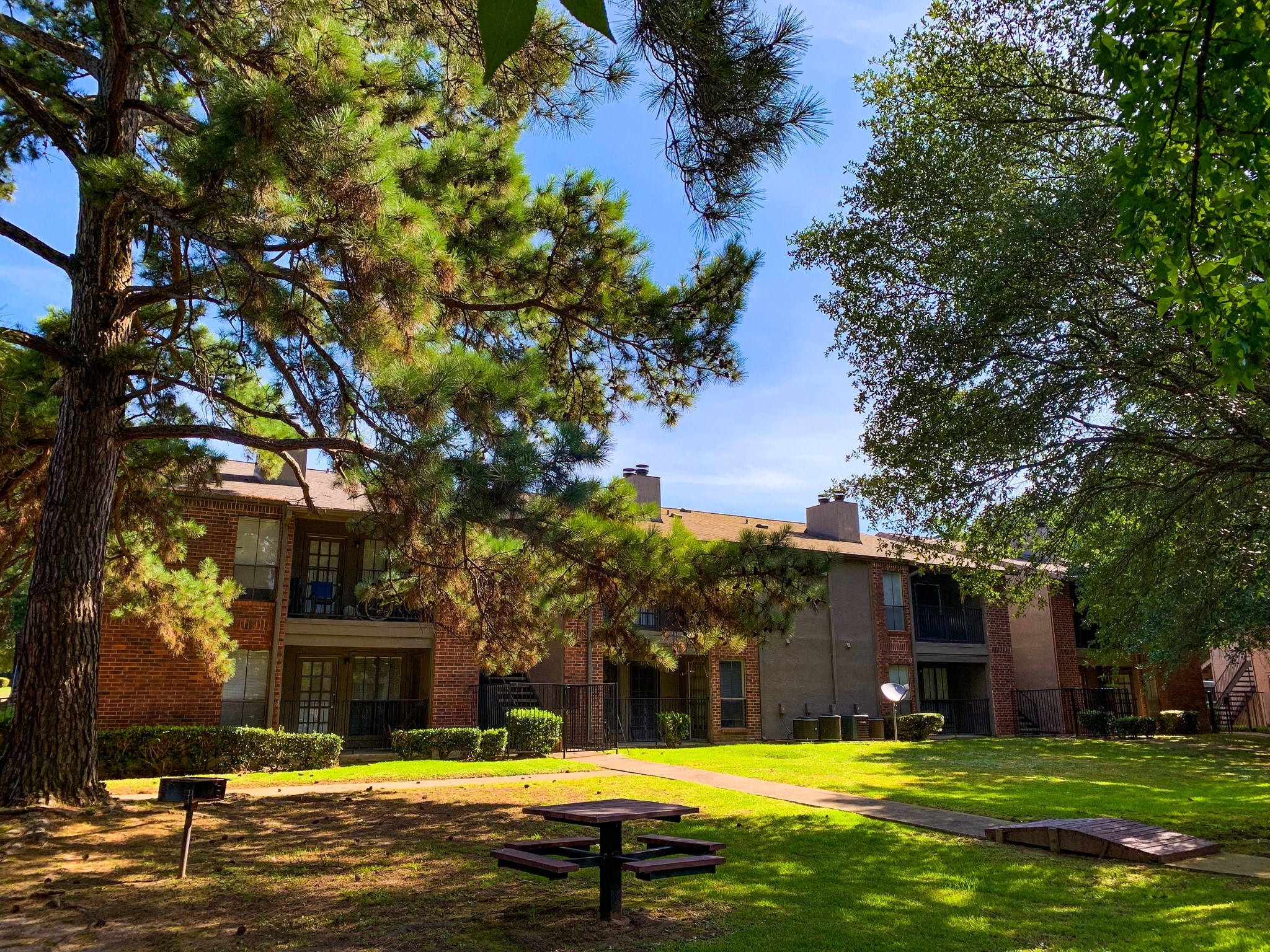 Misty Ridge- Specials Available - 301 W Hawkins Pky Longview, TX 75605 ...