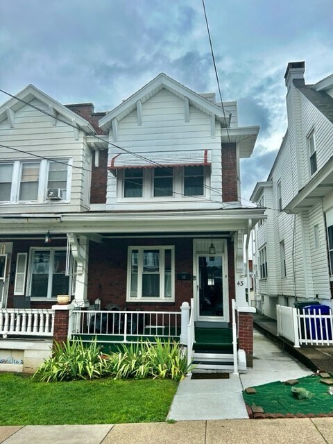 43 Crestmont St, Reading, PA 19611 - Townhome Rentals in Reading PA ...