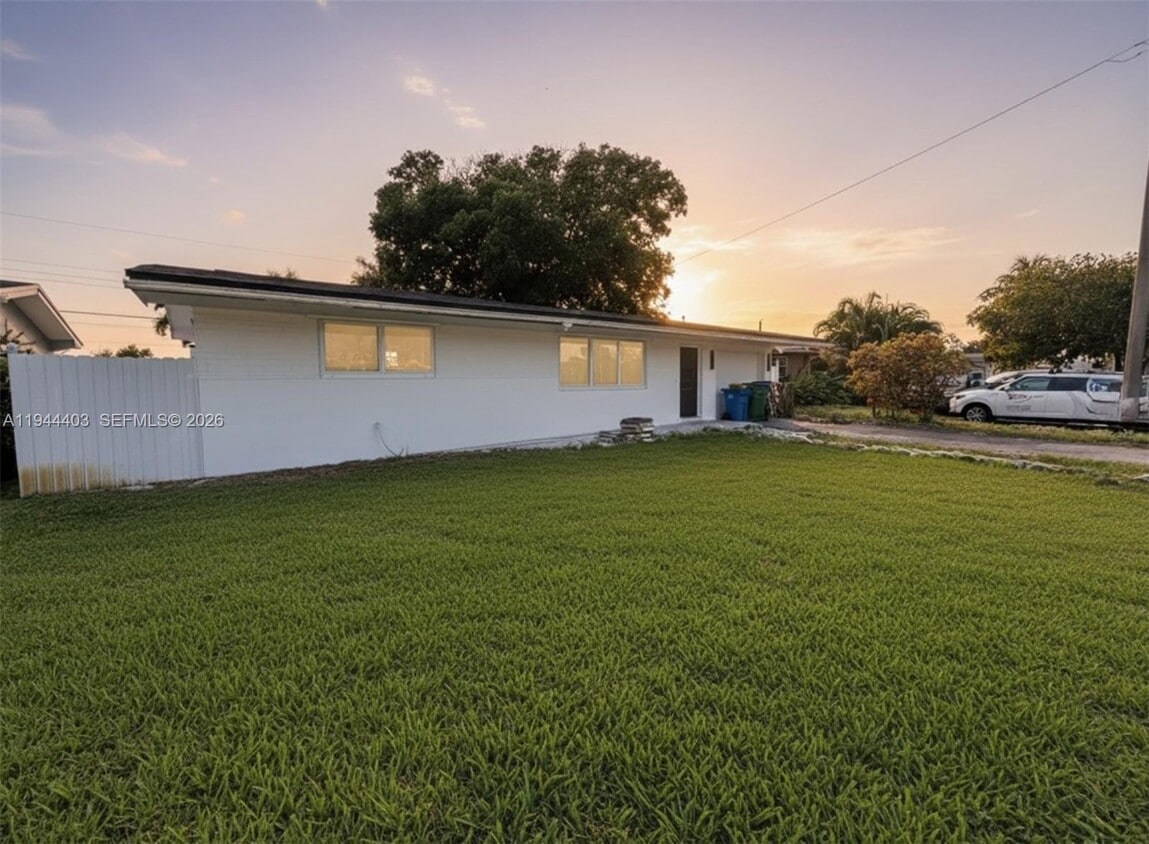 8600 Taft St, Pembroke Pines, FL 33024 - House Rental in Pembroke Pines ...