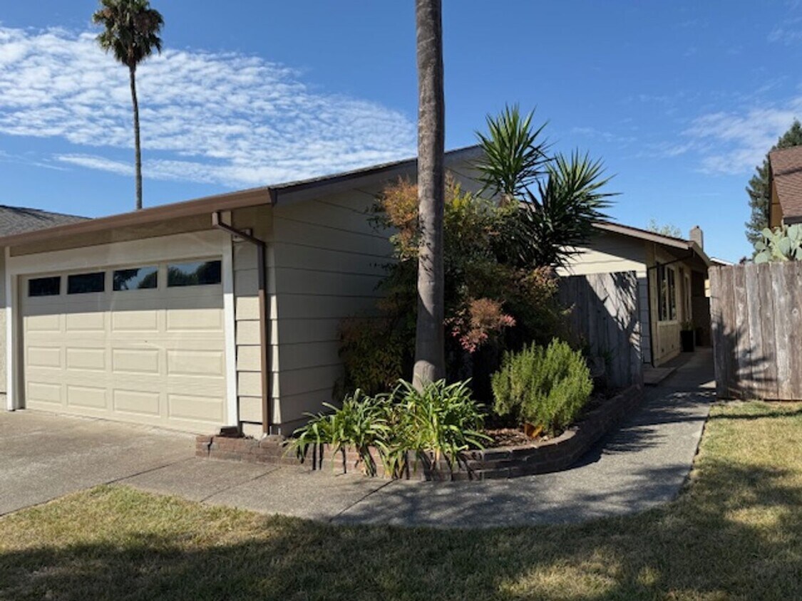 6491 Jacaranda St, Rohnert Park, CA 94928 - House Rental in Rohnert ...