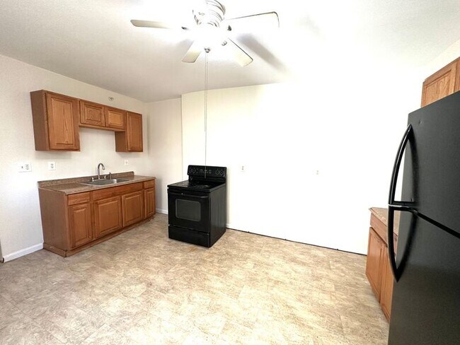 93 Florence St Unit 2L, Springfield, MA 01105 - Condo for Rent in ...