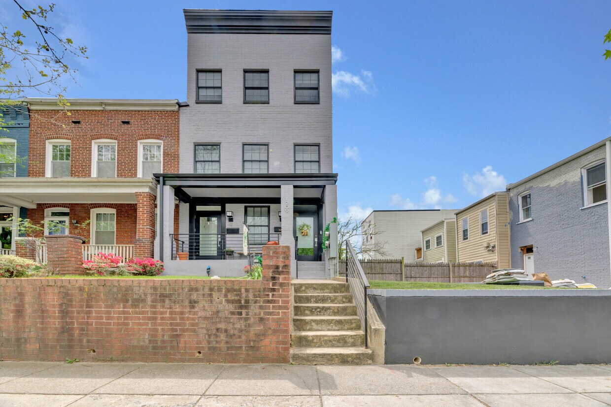 1209 Oates St NE, Washington, DC 20002 - House Rental in Washington, DC ...