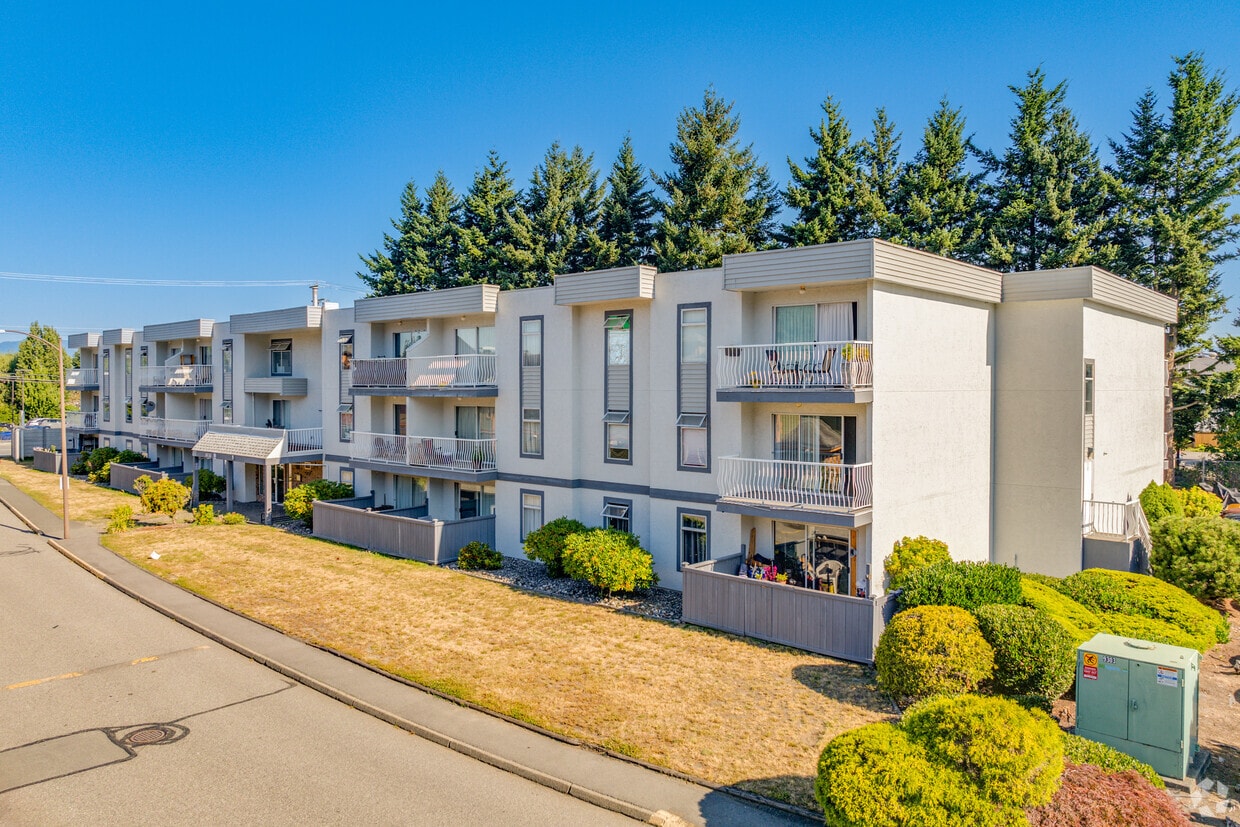 Garrison Place Apartments - 5810-5830 Vedder Rd Chilliwack, BC ...