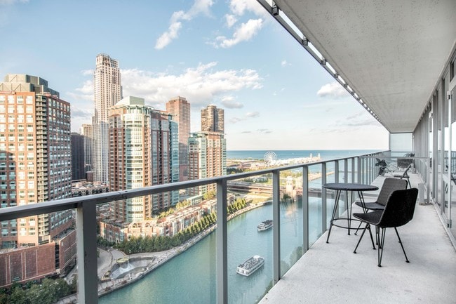 345 E Upper Wacker Dr, Chicago, IL 60601 Apartments - Chicago, IL ...