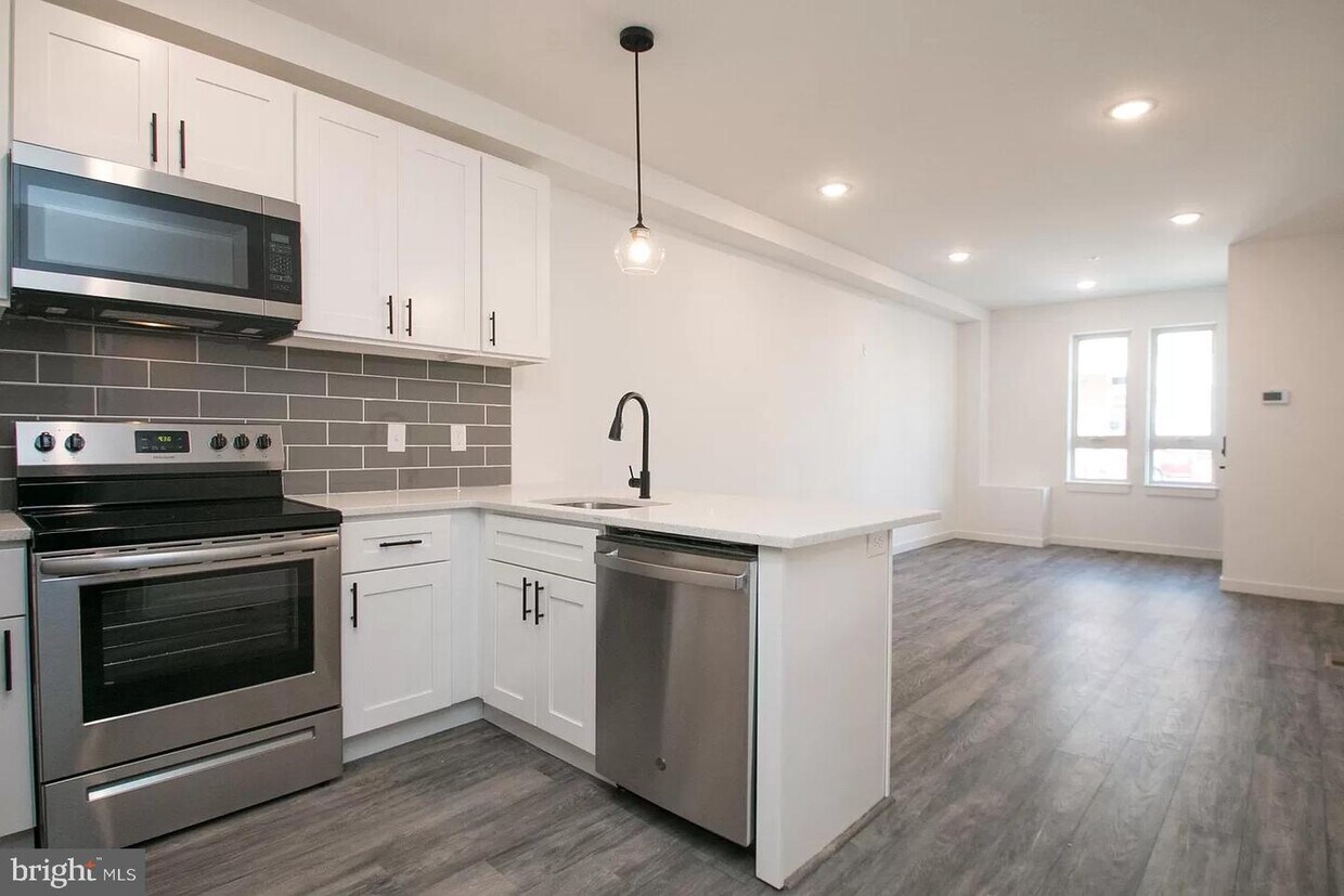 15 Farson St Unit U1, Philadelphia, PA 19139 - Room for Rent in ...