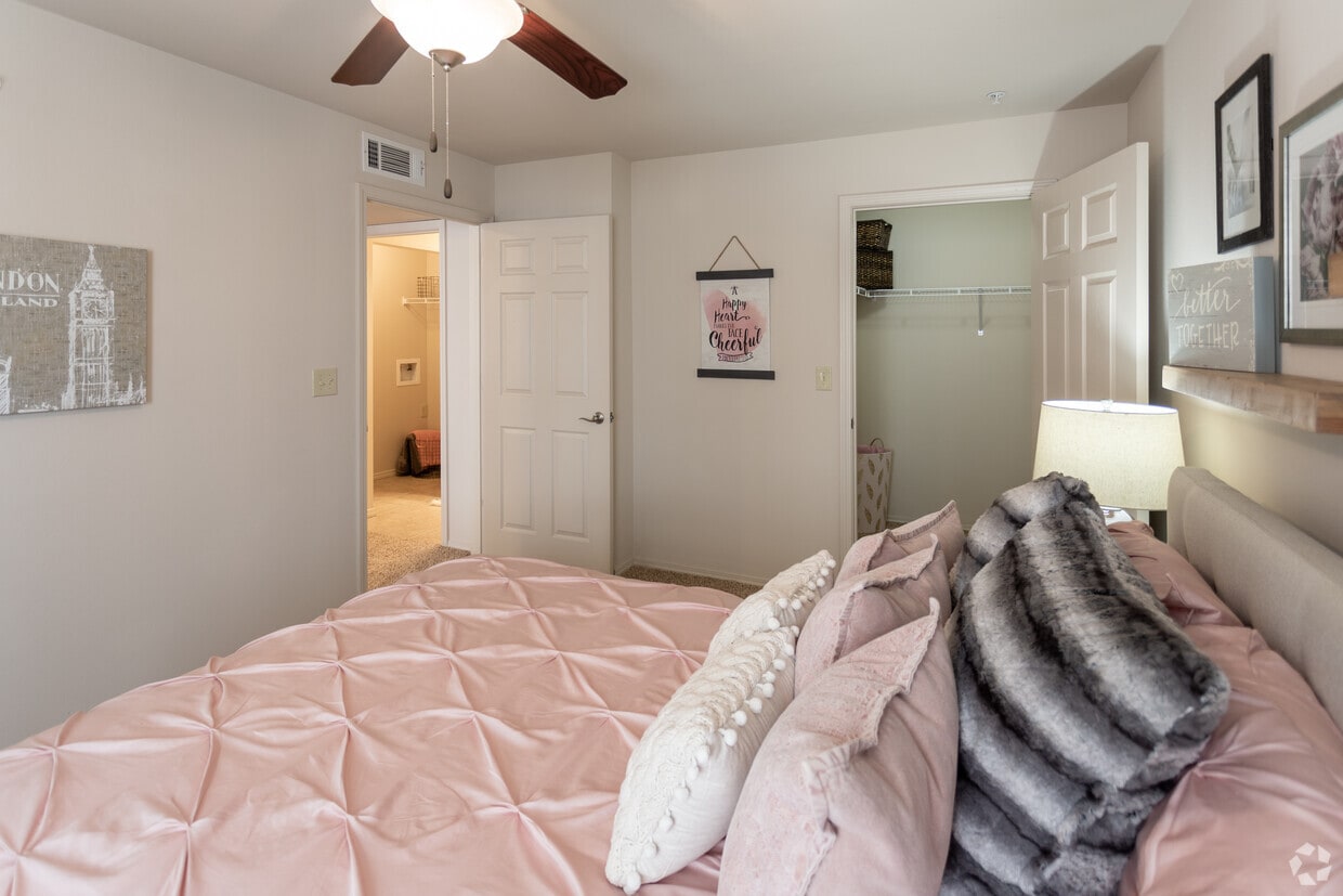 Fountain Lake - 14025 N Eastern Ave Edmond, OK 73013 | Apartments.com