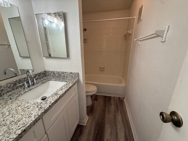 7200 W T C Jester Blvd Unit 1801, Houston, TX 77088 - Room for Rent in ...