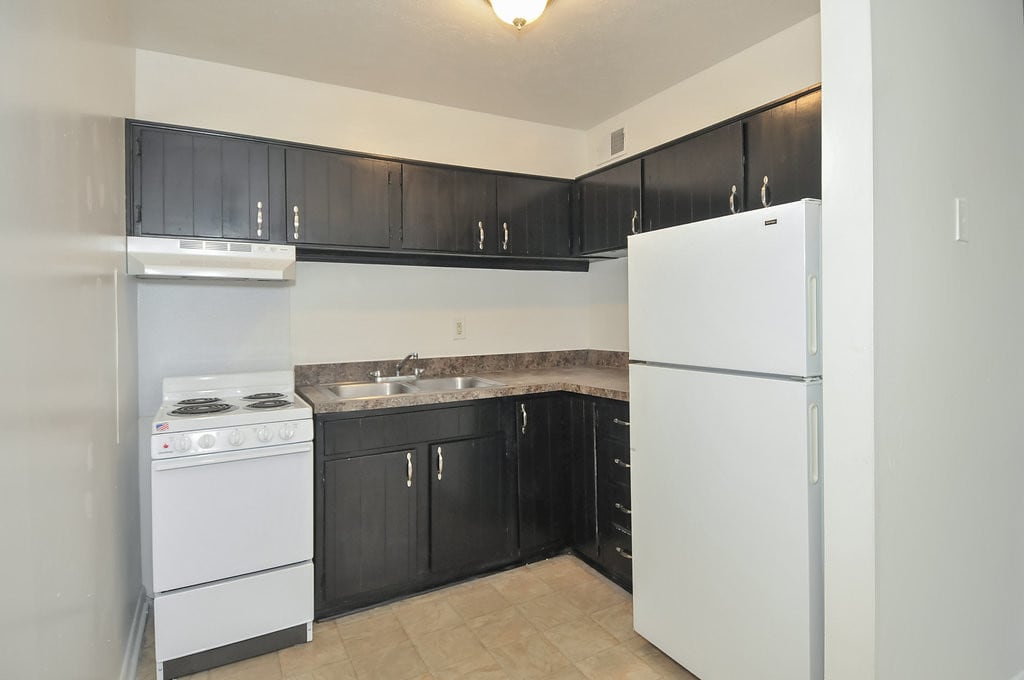 Maple Run Apartments - 6703 Strawberry Ln Louisville, KY 40214 ...