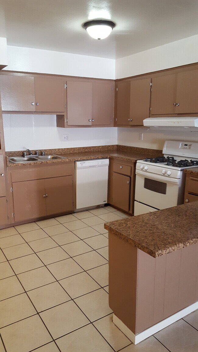 1016 Post St Unit D, Redlands, CA 92374 - Redlands, CA, 92374 ...