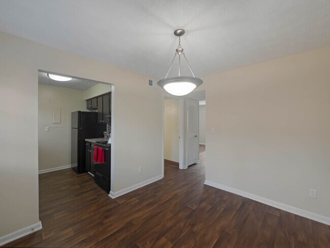 The Grove at Six Hundred Apartment Homes Apartments - 600 Redmond Road ...