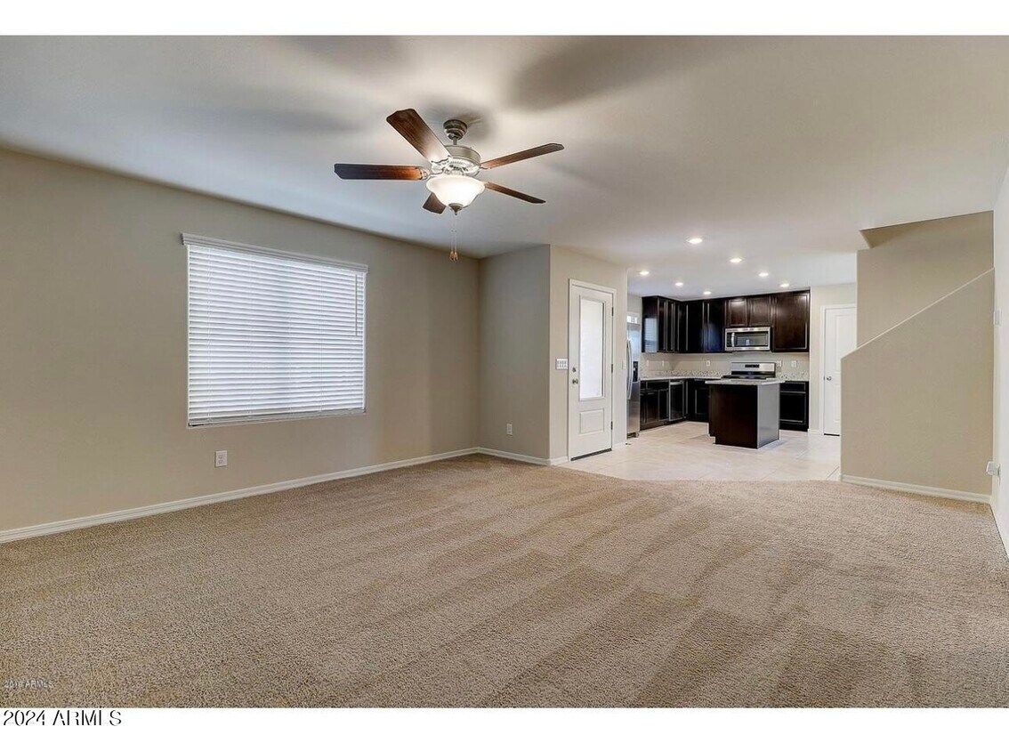 8242 W Albeniz Pl, Phoenix, AZ 85043 - House Rental in Phoenix, AZ ...