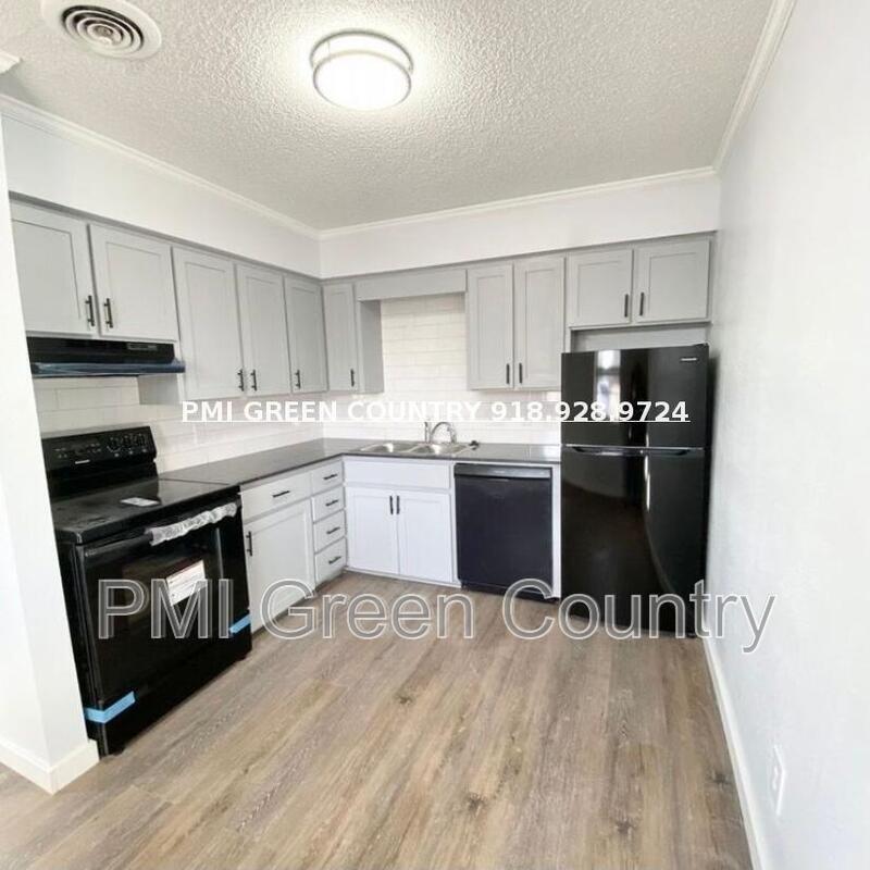 809 Park St, Pryor, OK 74361 - Condo for Rent in Pryor, OK | Apartments.com