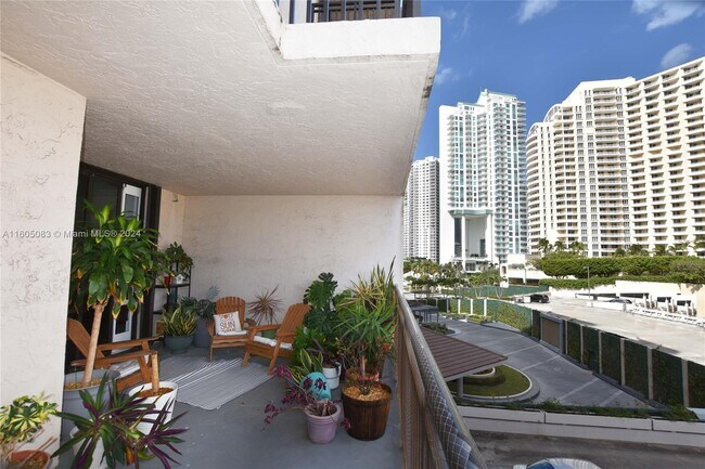 540 Brickell Key Dr Unit 620, Miami, FL 33131 - Condo for Rent in Miami ...