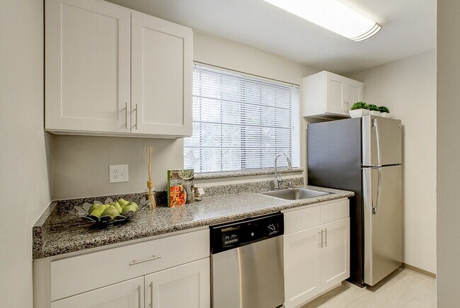 Emerald Ridge - Apartments in Bellevue, WA | Apartments.com