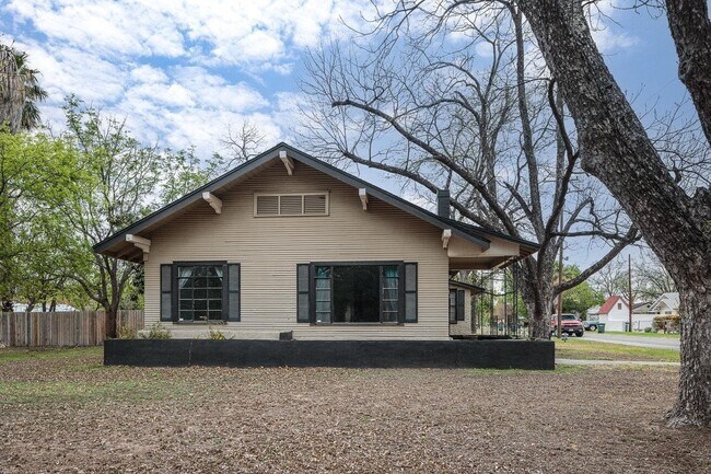 200 W Duke St, Del Rio, TX 78840 - House Rental in Del Rio, TX ...