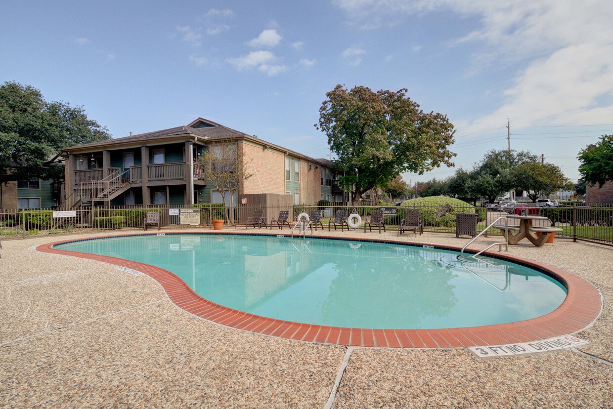 Pavilion Place - 5402 Renwick Dr Houston, TX 77081 | Apartments.com