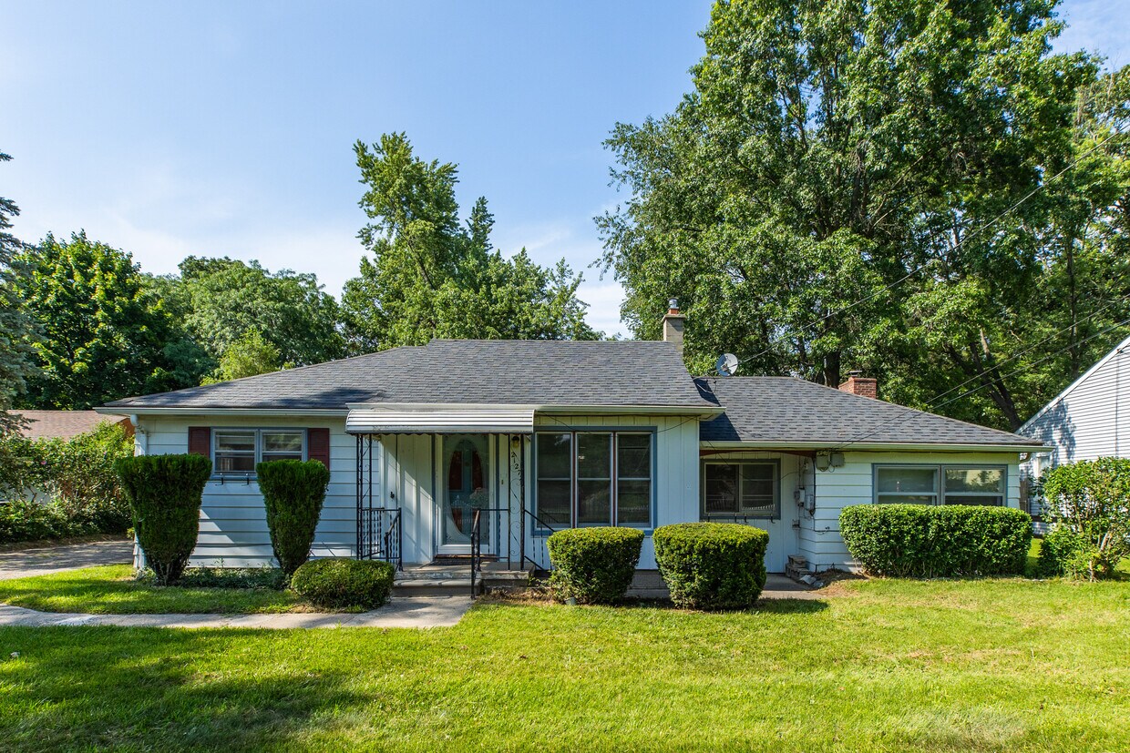 21272 Mada Ave, Southfield, MI 48075 - House Rental in Southfield, MI ...