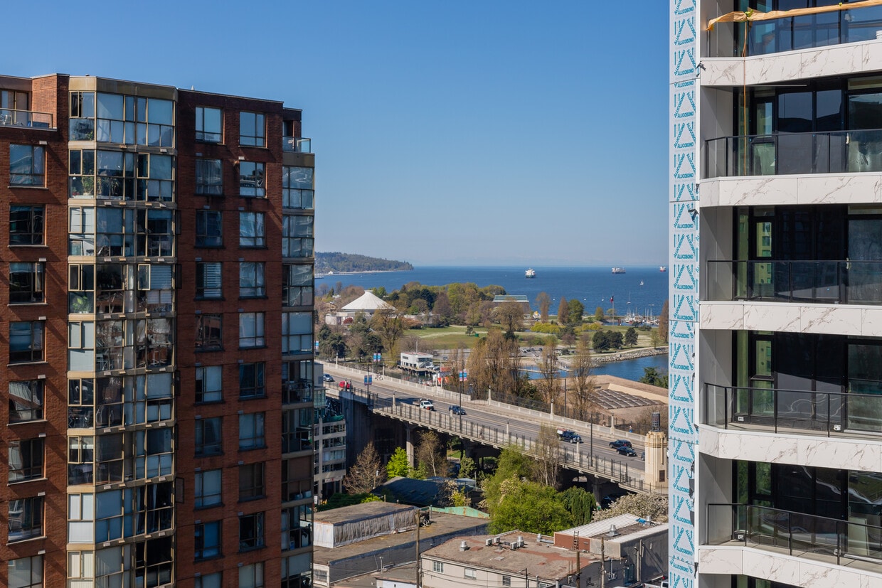 1383 Howe St, Vancouver, BC V6Z 2R5 - Condo for Rent in Vancouver, BC ...