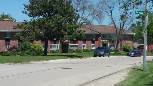 BISCAYNE APARTMENTS - Apartments in Racine, WI | Apartments.com