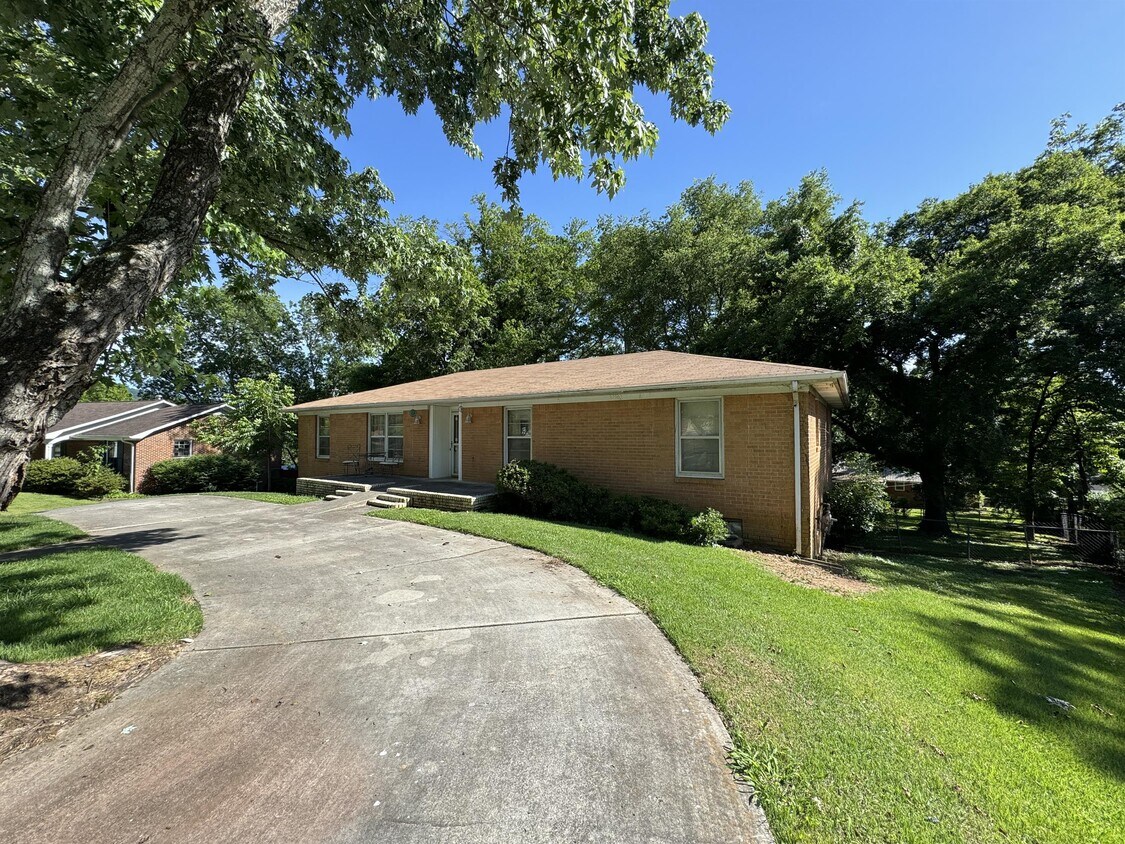 1512 Fell Ave NE, Huntsville, AL 35811 - House Rental in Huntsville, AL ...