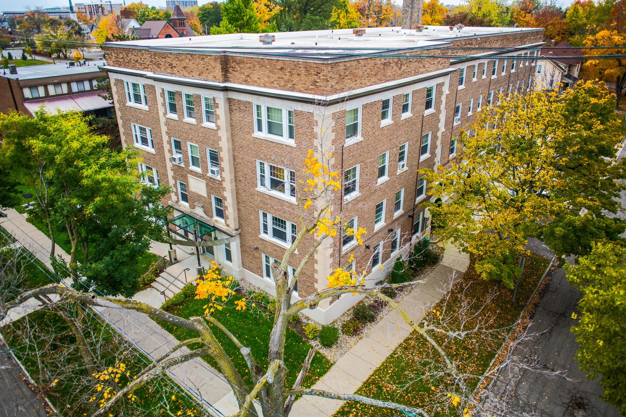 727 N Capitol Ave Unit 305, Lansing, MI 48906 - Room for Rent in ...