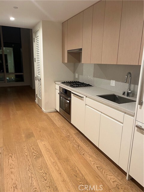 877 Francisco St Unit 923, Los Angeles, CA 90017 - Condo for Rent in ...