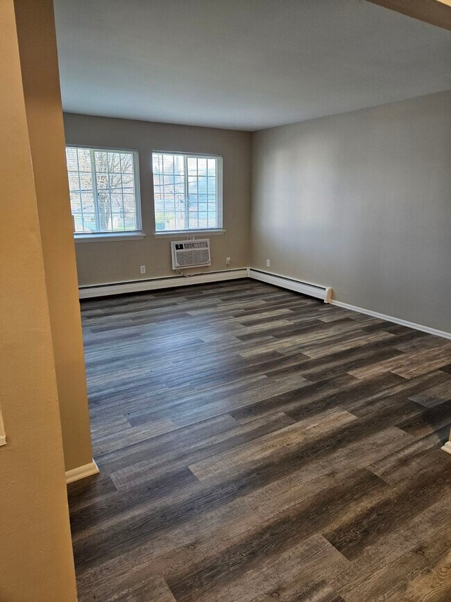 645 S Green Bay Rd Unit 19, Mount Pleasant, WI 53406 - Apartments in ...