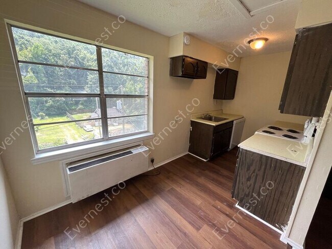 925 Shallowford Rd Unit 5, Chattanooga, TN 37411 - Condo for Rent in ...