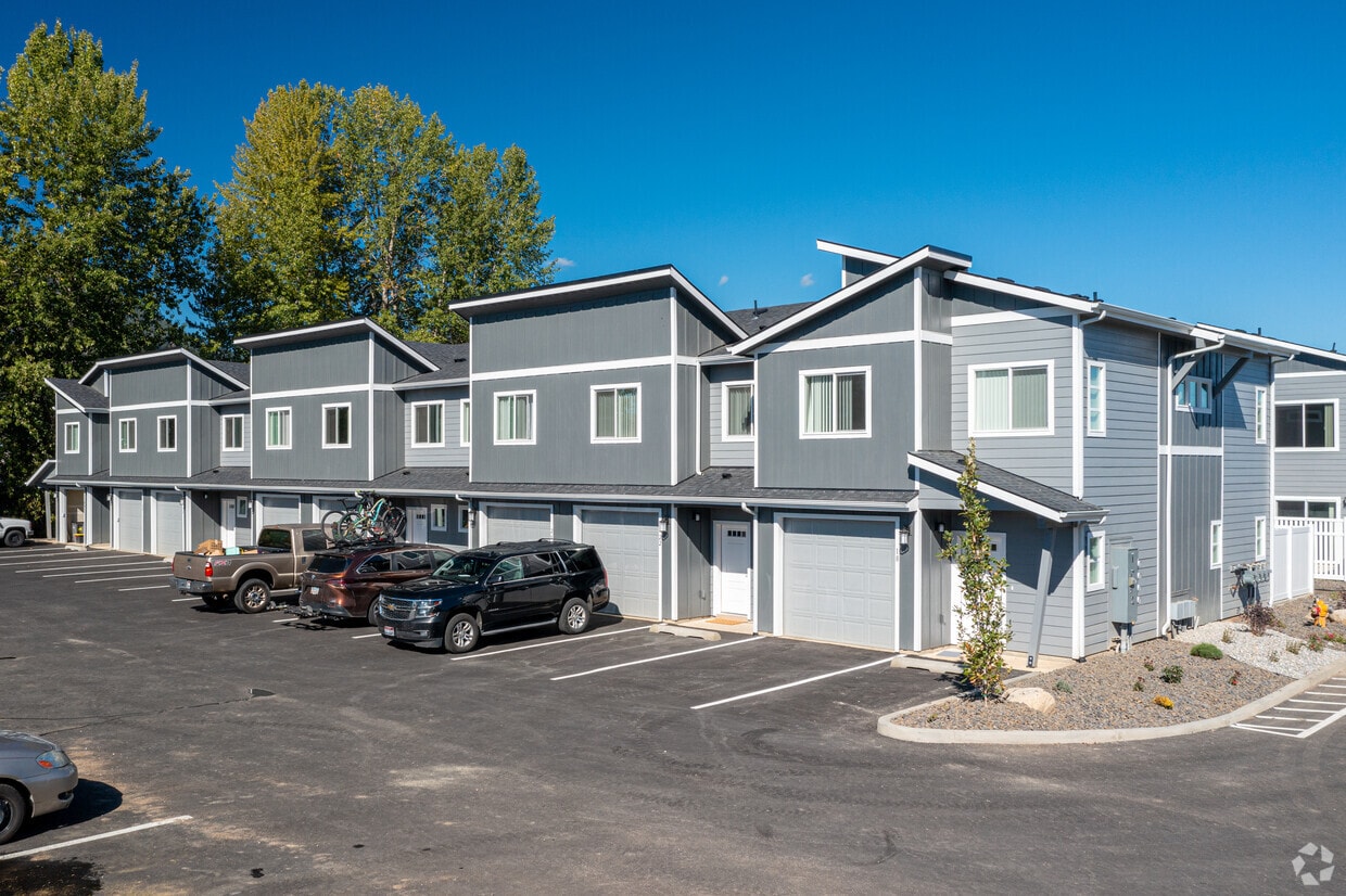 Alder Creek Townhomes - Apartments in Ponderay, ID | Apartments.com
