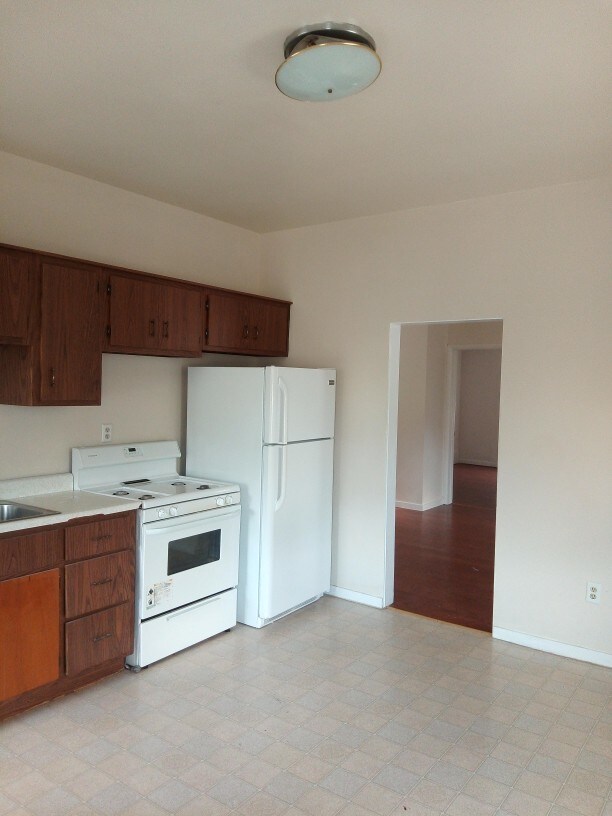 511 Wood St Unit 2, Donora, PA 15033 - 511 Wood St Donora, PA 15033 ...