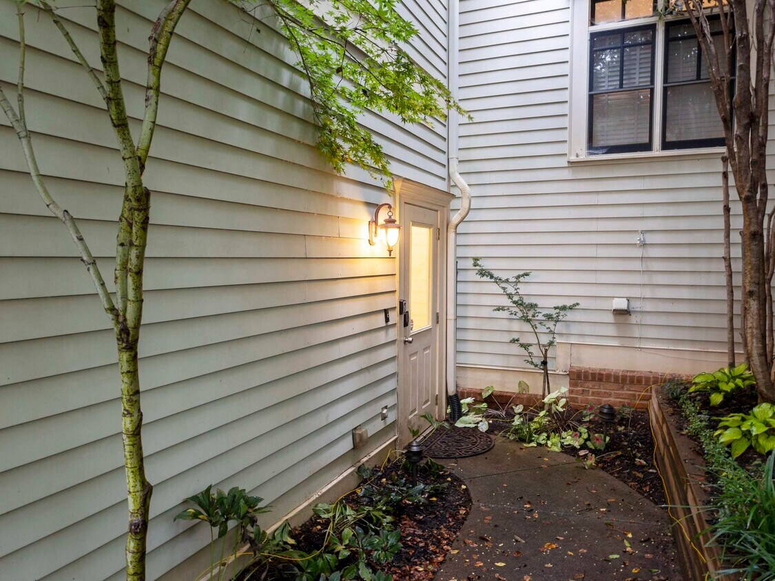 325 Sinclair Ave NE Unit CH.1342626, Atlanta, GA 30307 | Apartments.com