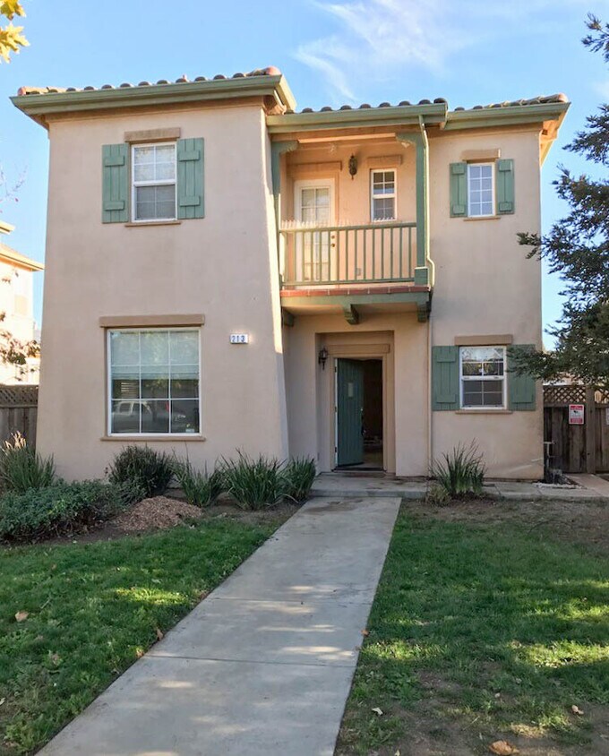 213 Apple Ave, Greenfield, CA 93927 - House Rental in Greenfield, CA ...