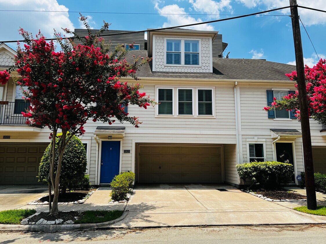1818 Gillette St, Houston, TX 77019 - Townhome Rentals in Houston TX ...