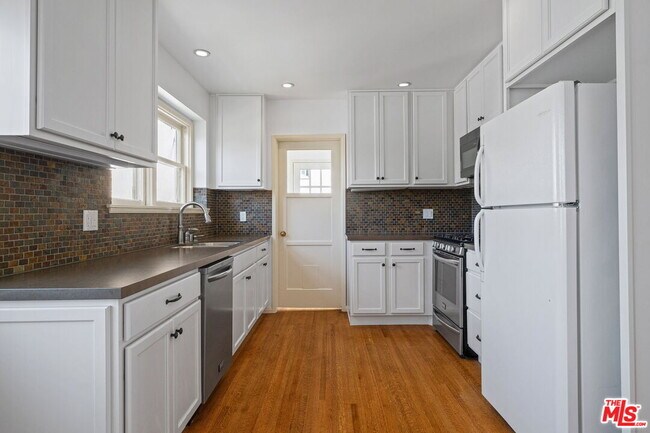 6059 Packard St, Los Angeles, CA 90035 - Condo for Rent in Los Angeles ...