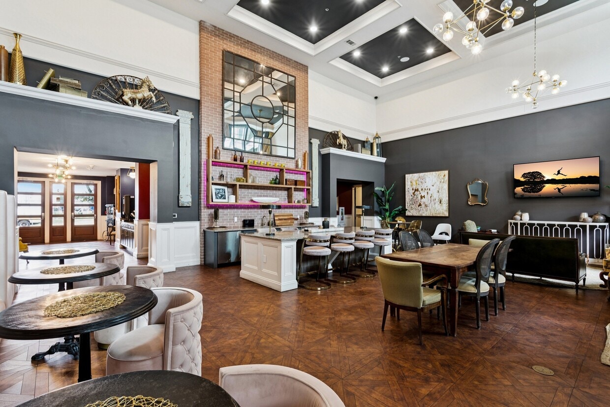 Delaneaux - 1325 Annunciation St New Orleans, LA 70130 | Apartments.com