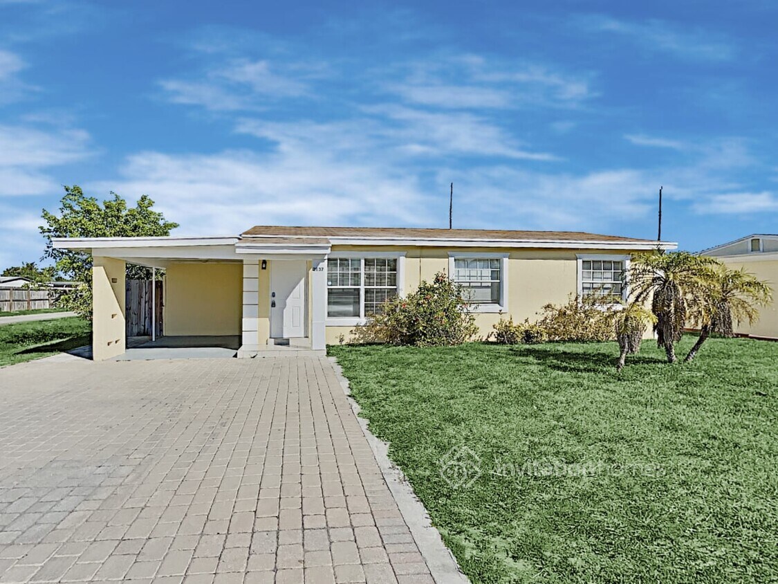 2137 Longwood Rd, West Palm Beach, FL 33409 | Apartments.com