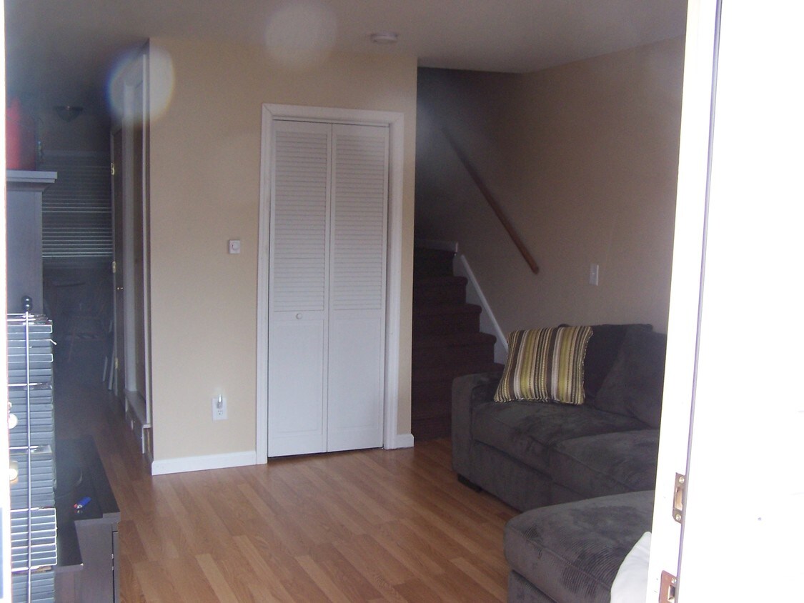 2410 Lavin Ct, Troy, NY 12180 - 2410 Lavin Ct Troy, NY 12180 ...
