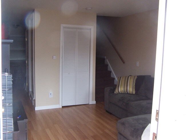 2410 Lavin Ct, Troy, NY 12180 - 2410 Lavin Ct Troy, NY 12180 ...